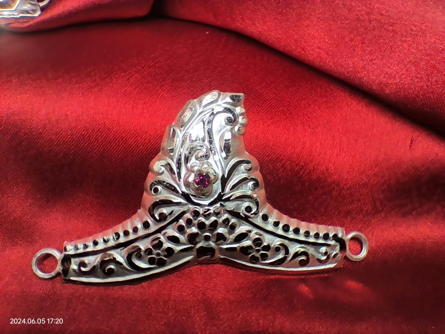 Gahenaz Silver 2-inch Traditional Silver Mukut/Crown For 3-4size Deity ...
