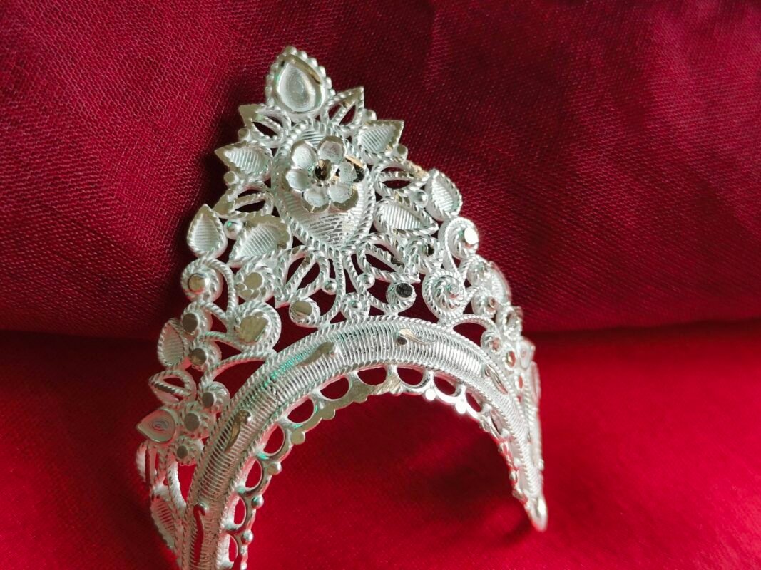Silver Fancy Mukut