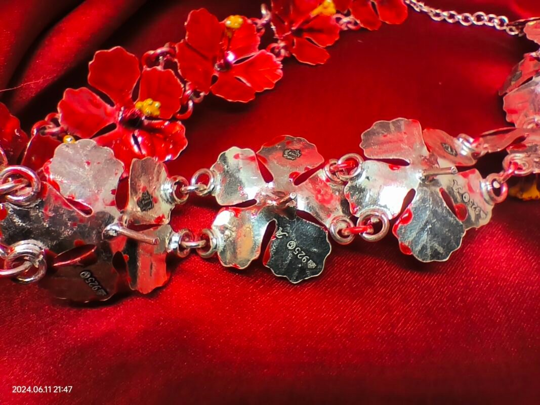 Red Meena Joba / 1inch Hibiscus Flower Garland (Mala) For Idol