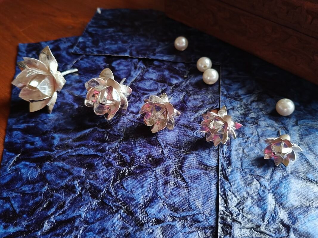 Gahenaz Radiant Silver Lotus Flower / Poddo - For Puja