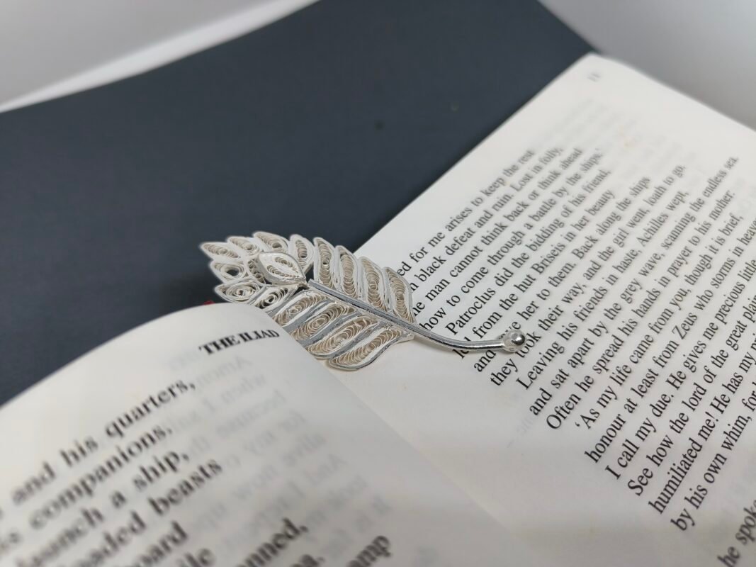 Gahenaz Unique Silver Feather Bookmark - For Booklovers