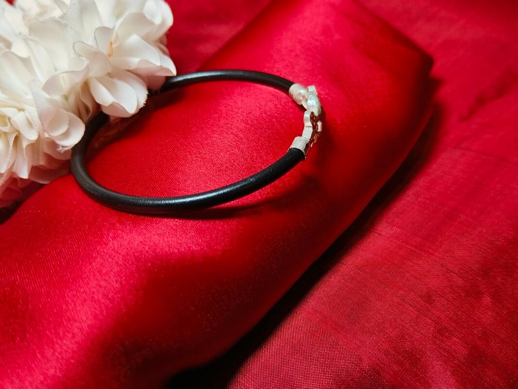 Gahenaz Silver Mayuri Loha / Noa/ Iron Bangle 2.7 - Gahenaz Silver